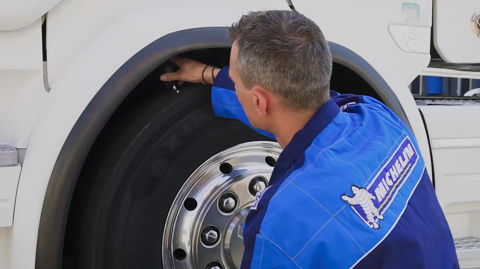 MICHELIN XDA 5+ | MICHELIN TRUCK TIRES